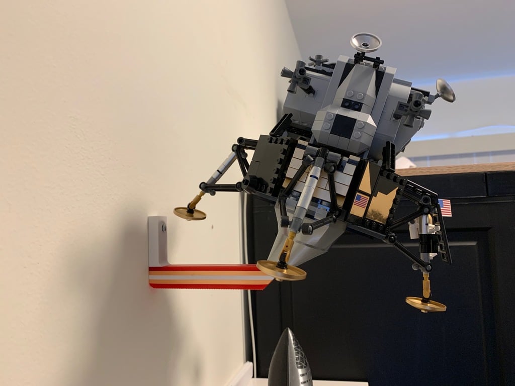Lego Lunar Lander Wall Mount | Files to download and to 3D print for ...