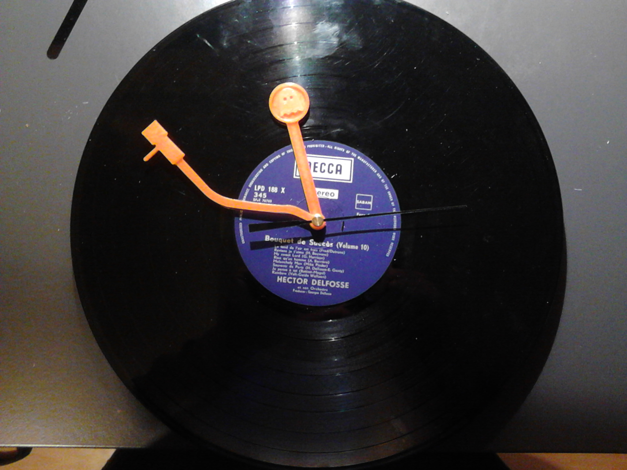 simple LP wall clock #GhostlyVinyl - 3DPEA